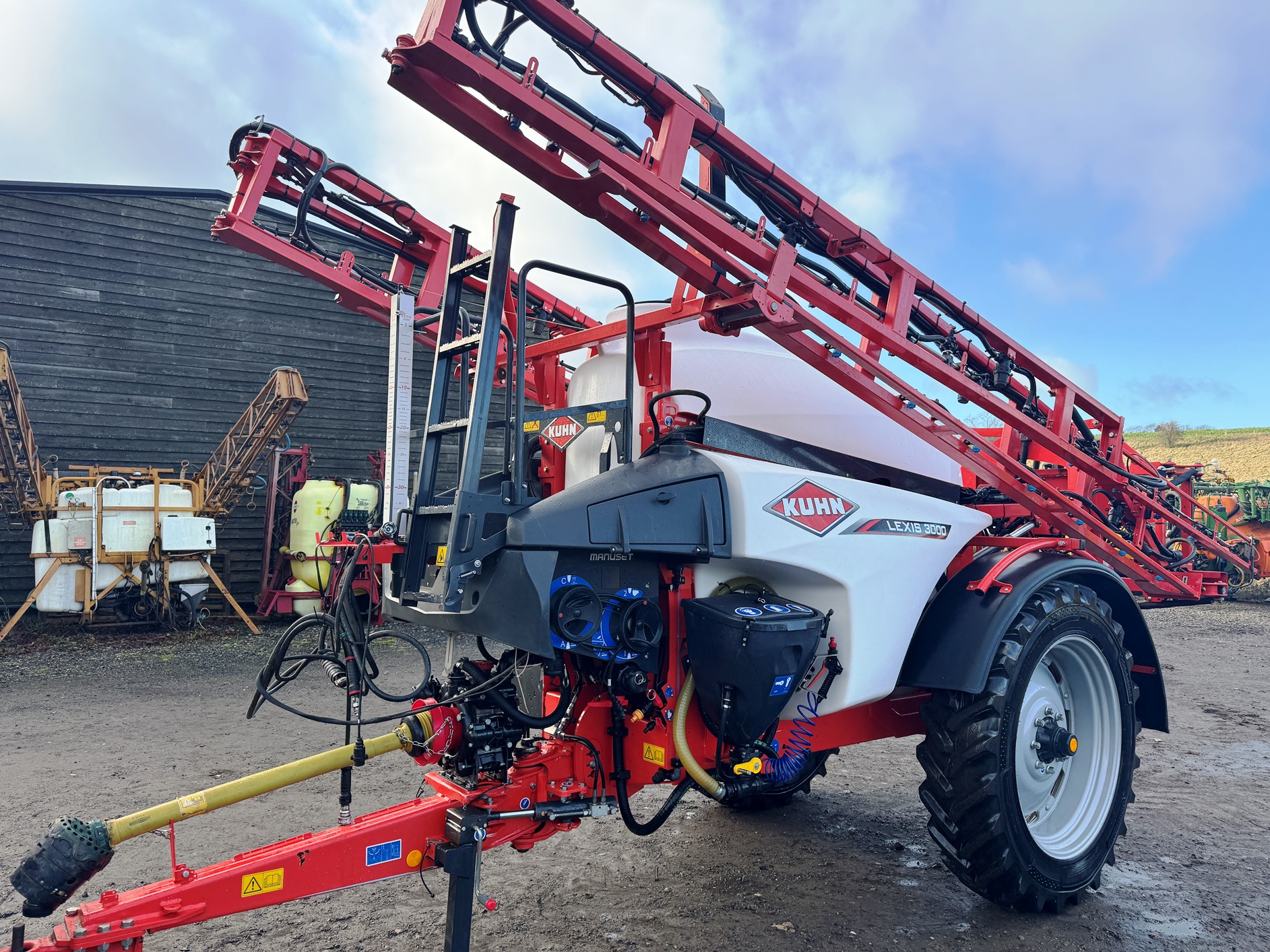 Kuhn Lexis 3000 24m – 2023 – Cleanacres