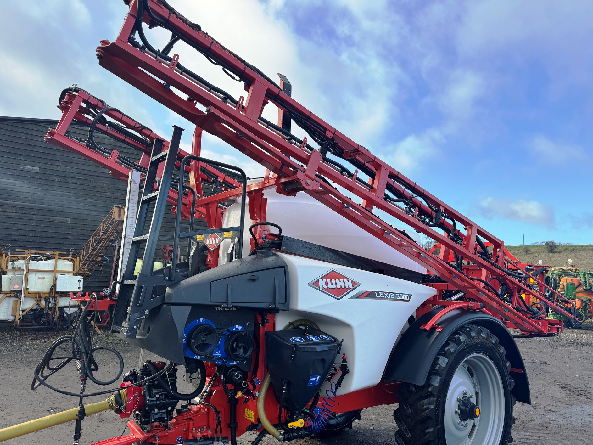 Kuhn Lexis 3000 24m – 2023 – Cleanacres