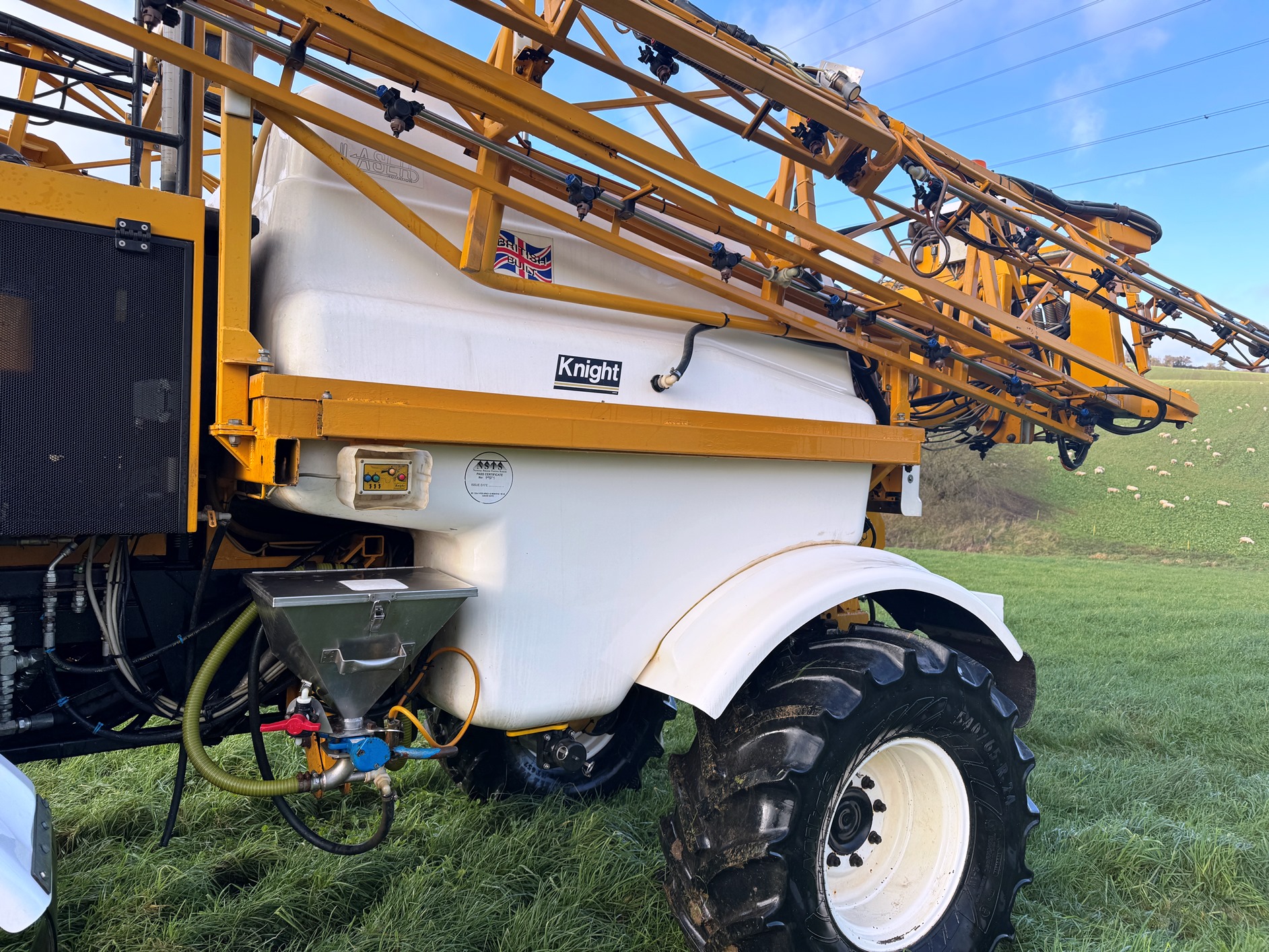 Knight SPV1835 24m – 2005 – Cleanacres