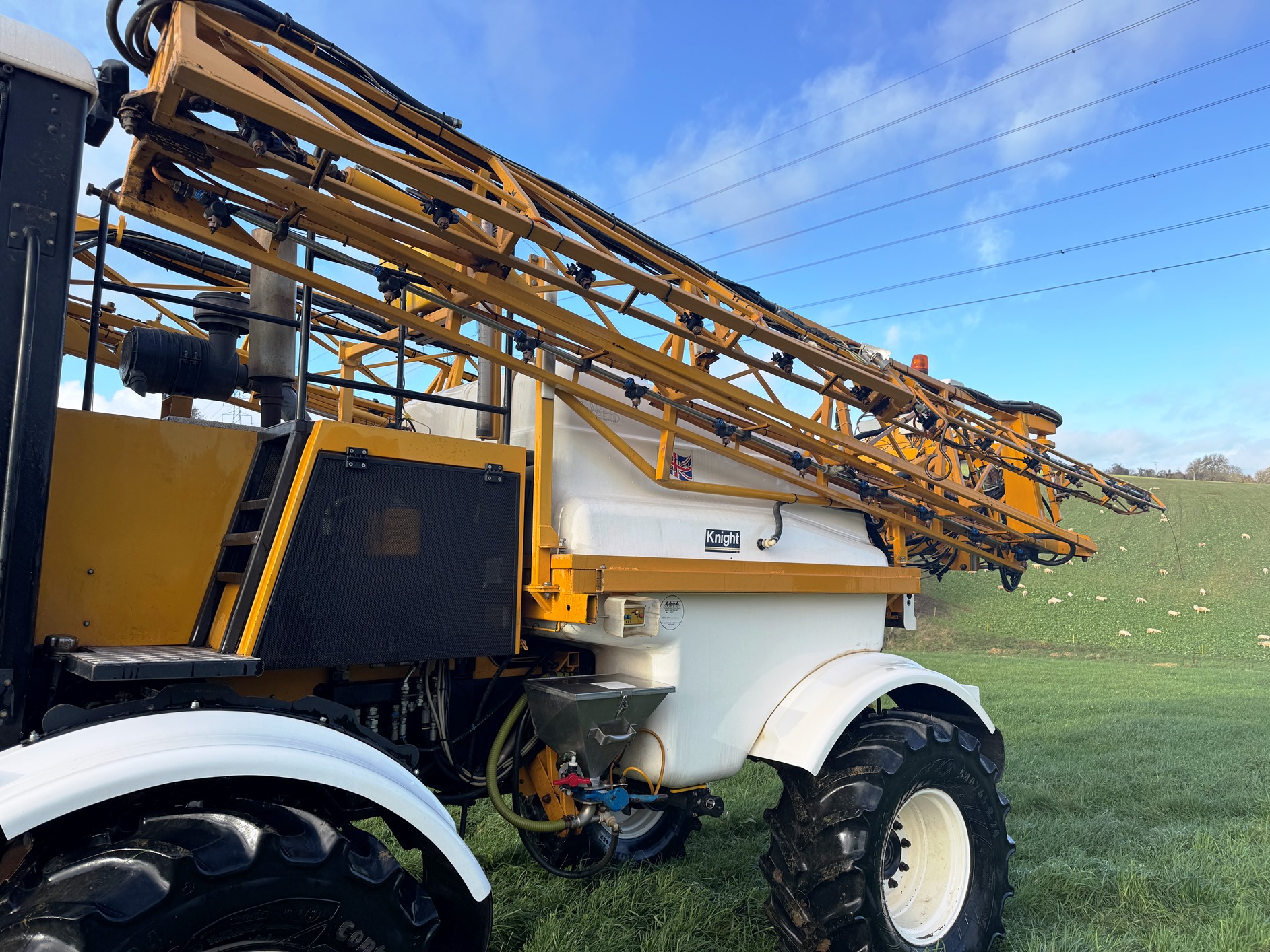 Knight SPV1835 24m – 2005 – Cleanacres